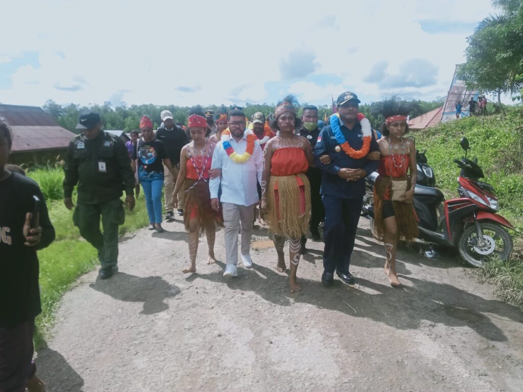 Senator Filep Sampaikan Materi Soal Otsus dan Eksistensi Masyarakat ... Senator Filep Sampaikan Materi Soal Otsus dan Eksistensi Masyarakat ...